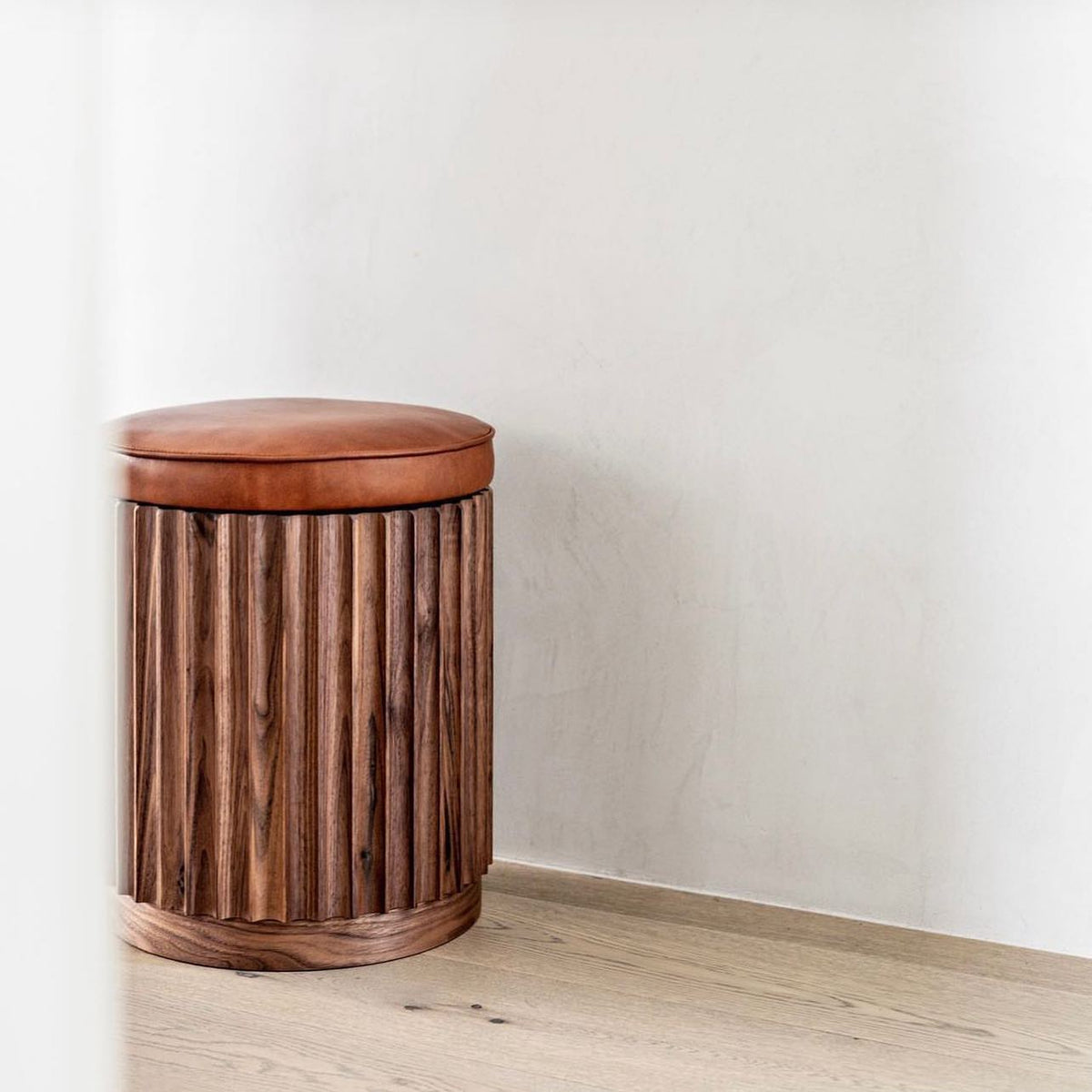 Noemi Stool – Dedipo Furniture Depot